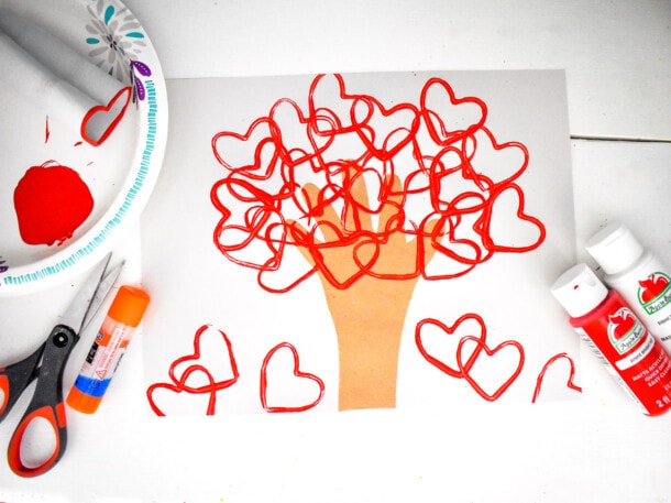 Handprint Heart Tree Craft - Valentine's Craft! - Kids Activity Zone