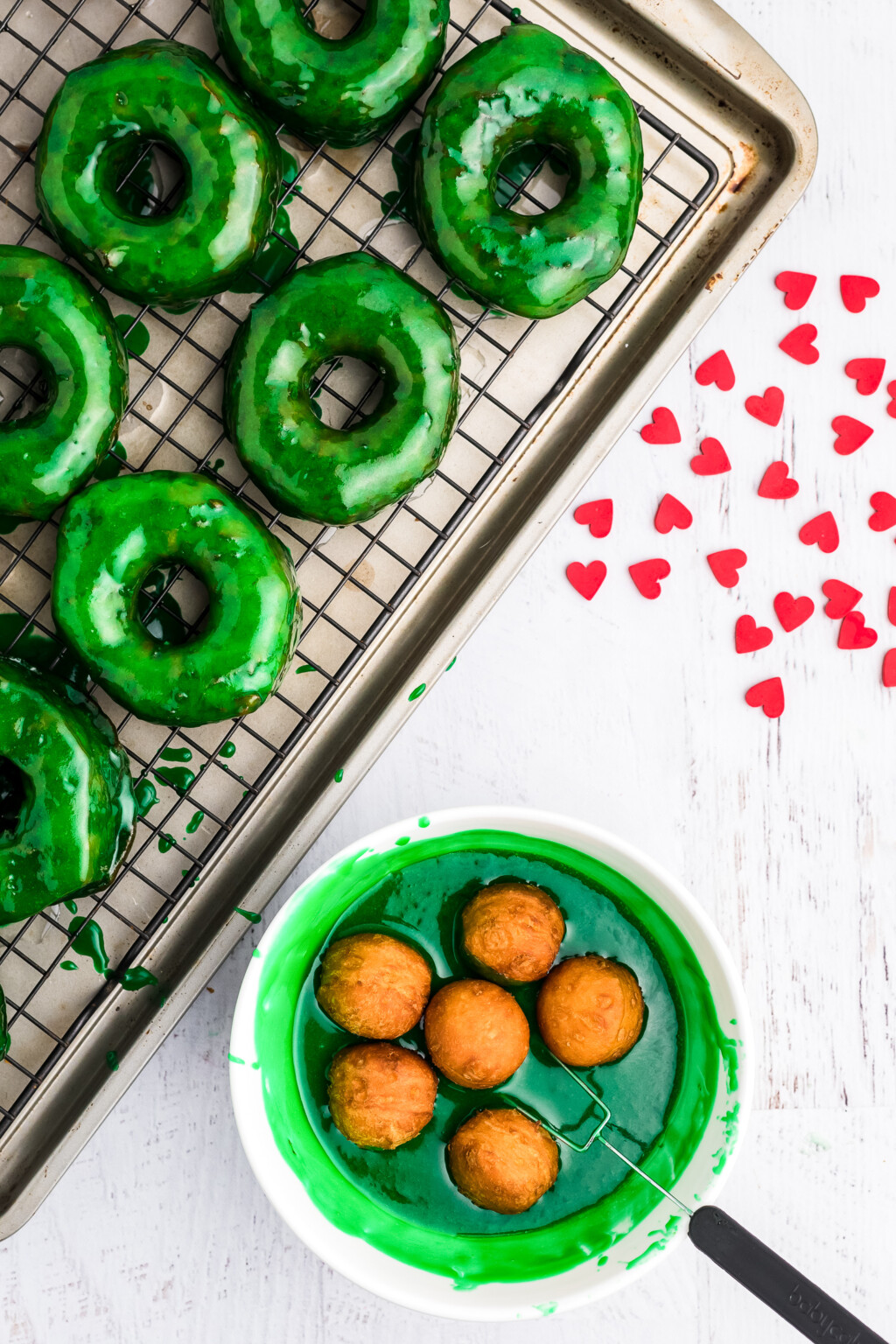 Grinch Donuts - Kids Activity Zone