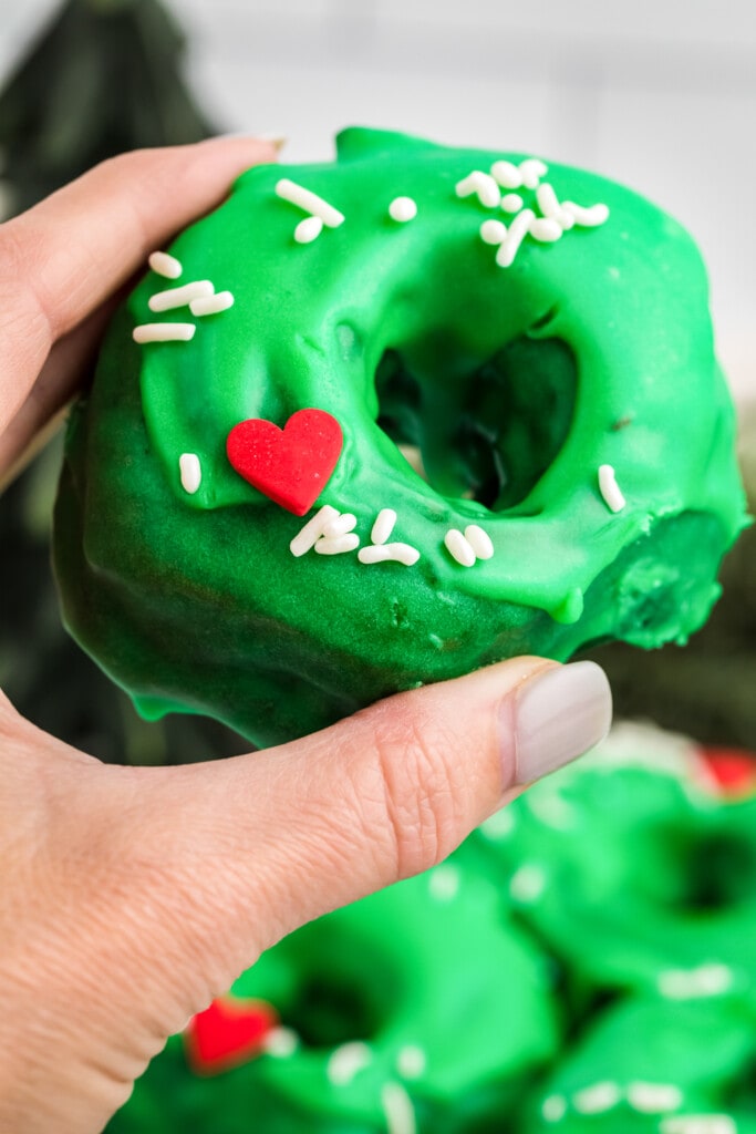 Grinch Donuts - Kids Activity Zone