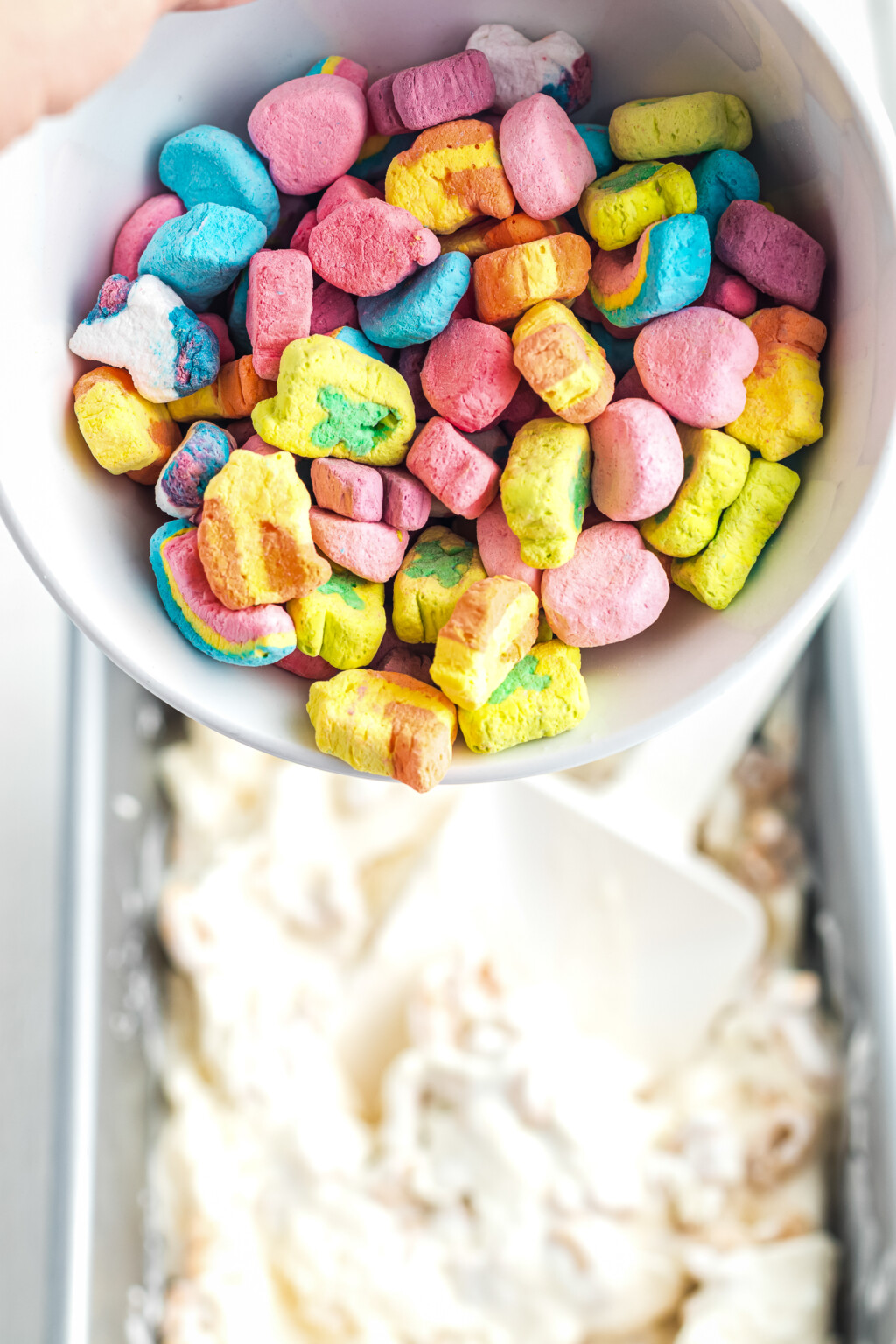 Lucky Charms Ice Cream - {No Churn} - Kids Activity Zone
