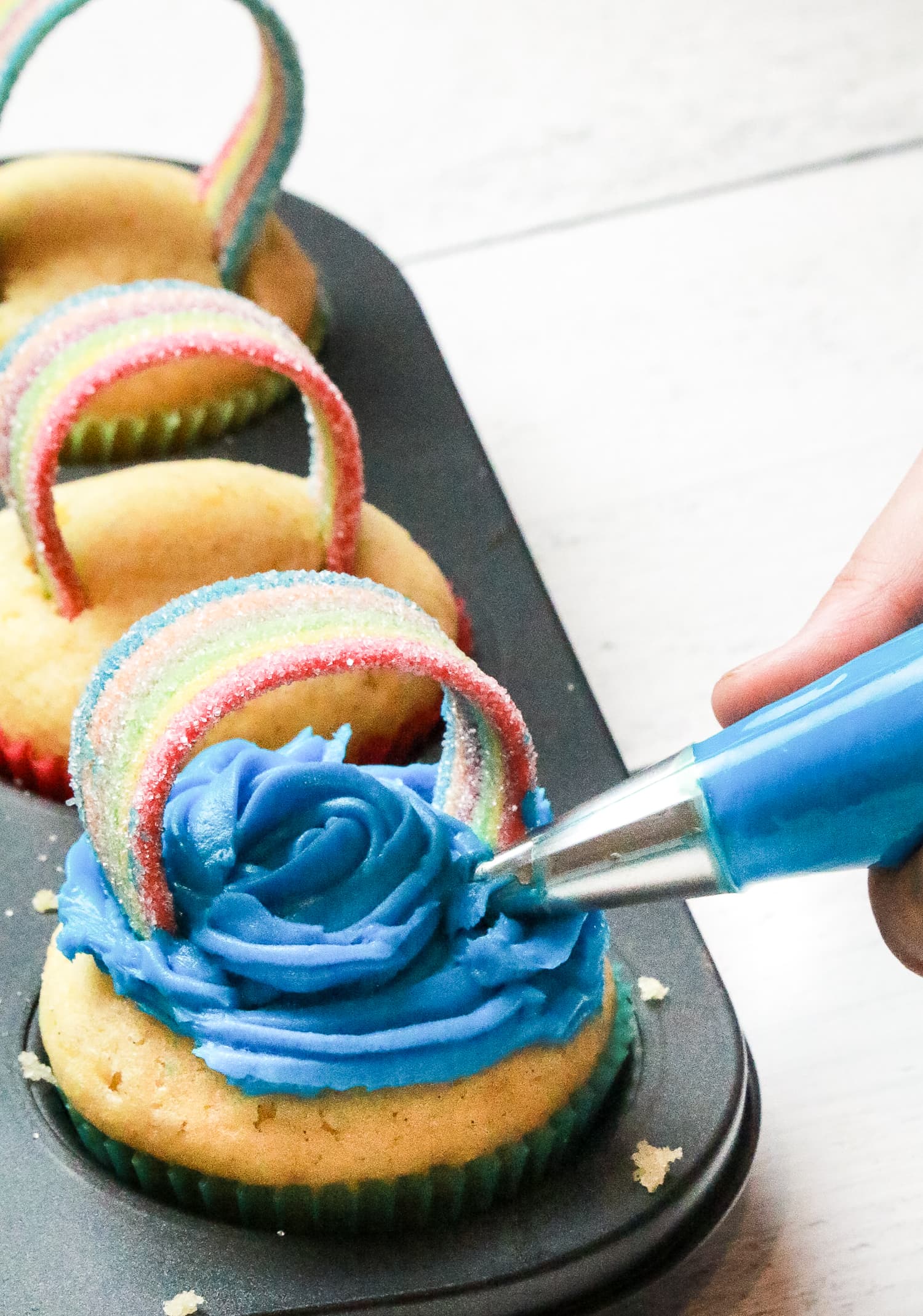 Rainbow Cupcakes - Kids Can Make Them! - Kids Activity Zone