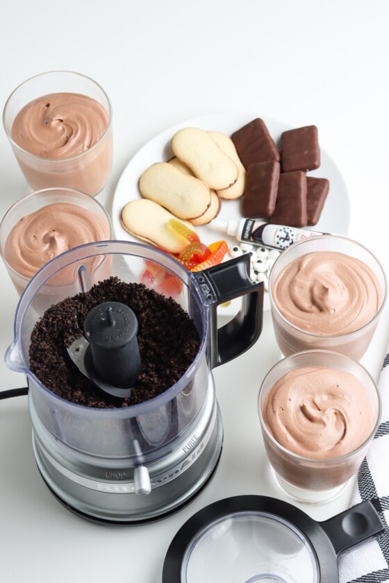 Ghosts in the Graveyard Dessert - Kids Activity Zone