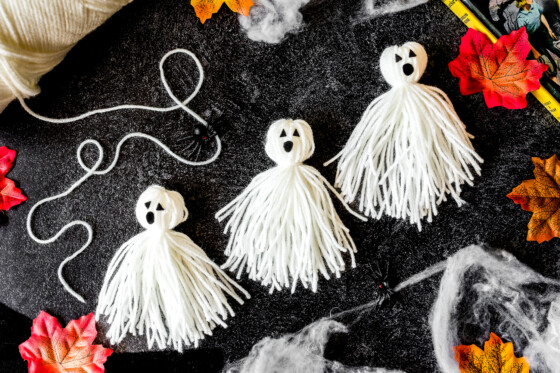 Yarn Ghosts - 10 Minute Craft! - Kids Activity Zone