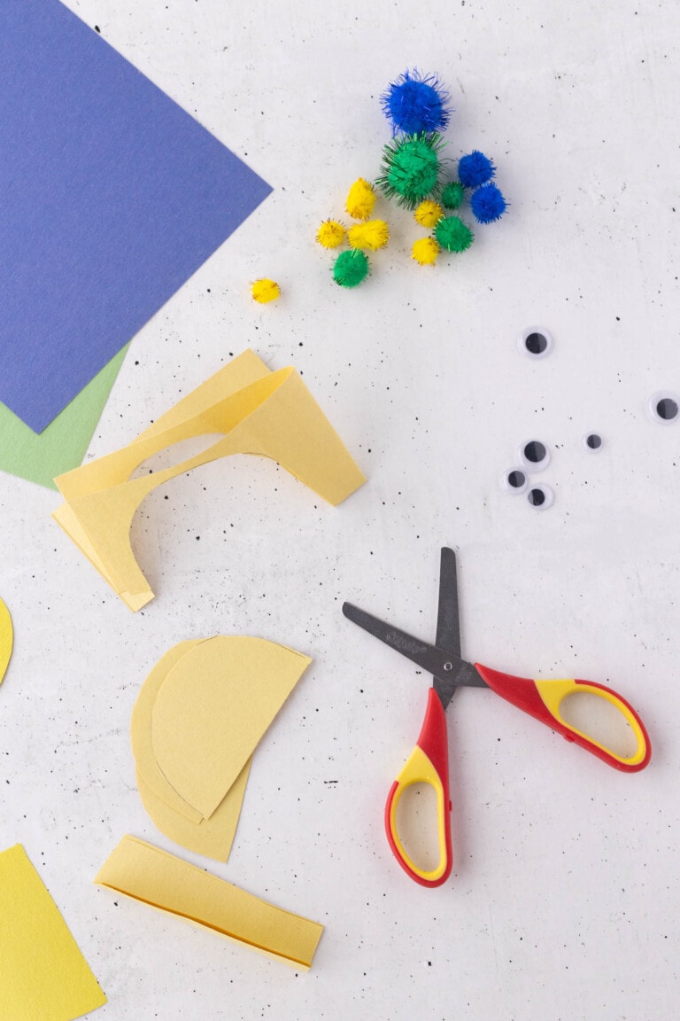 Alien Spaceship Craft - Kids Activity Zone