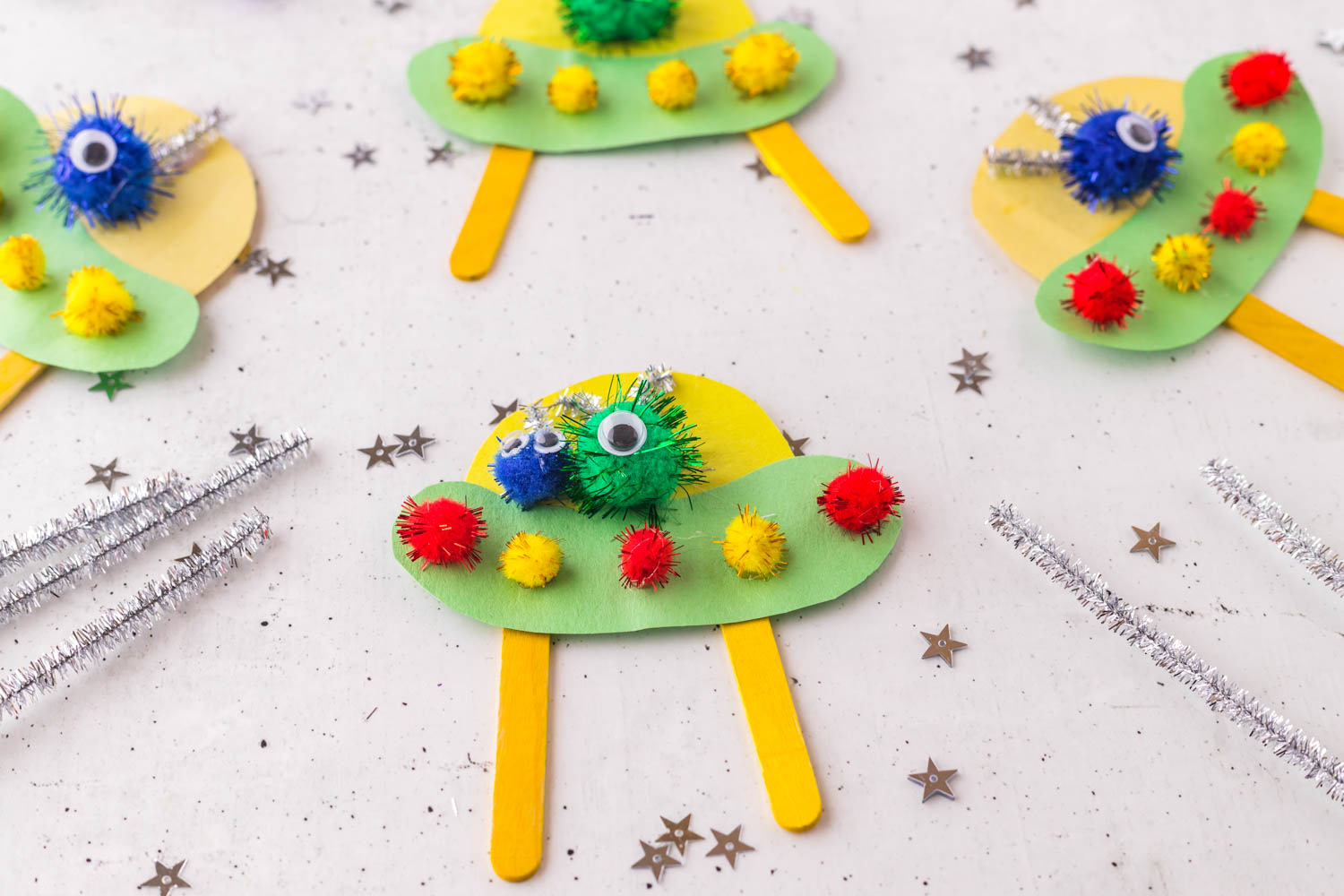 Alien Spaceship Craft - Kids Activity Zone