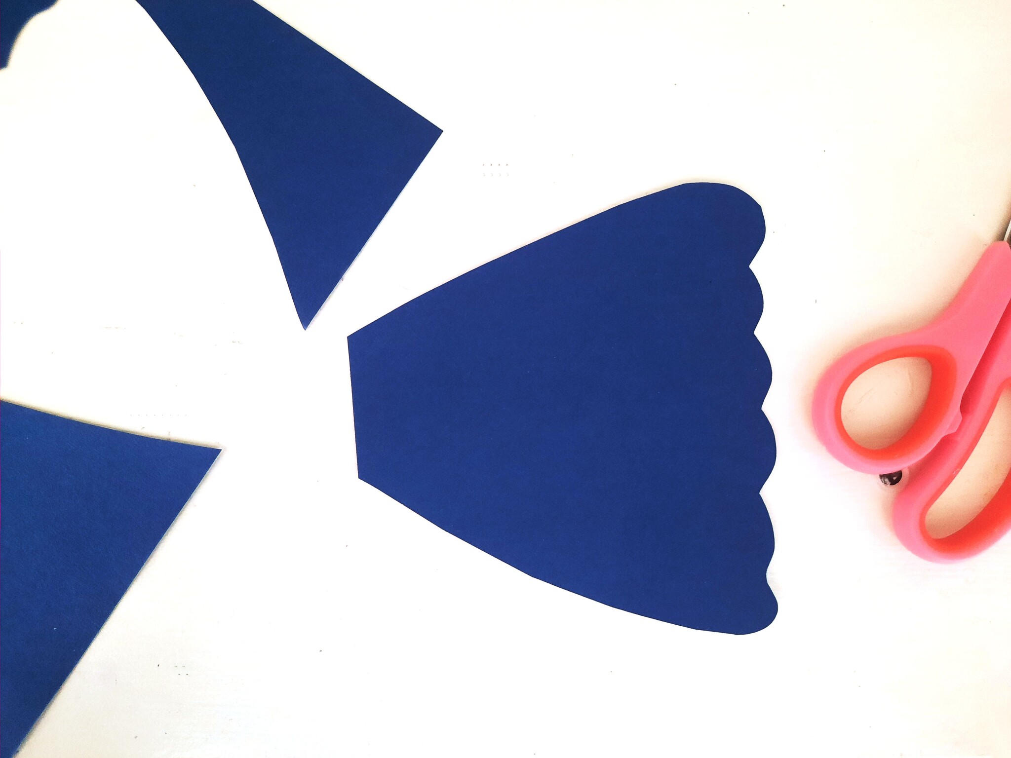 Rainbow Fish Craft - Kids Activity Zone