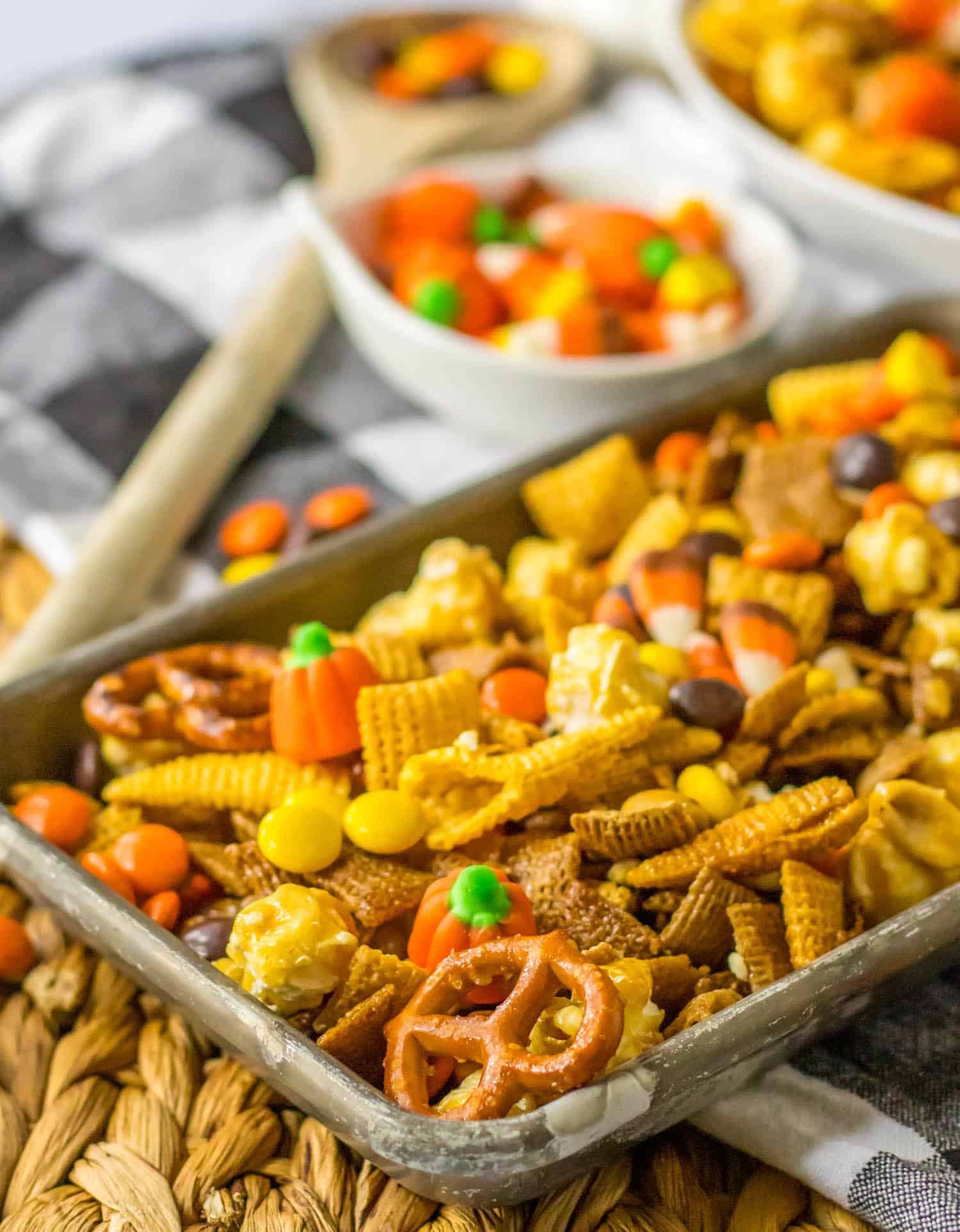 Fall Snack Mix - Kids Activity Zone