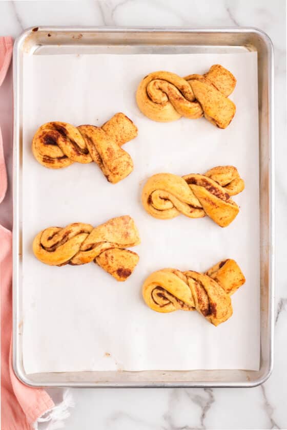 Cinnamon Roll Easter Bunny Twists - Kids Activity Zone