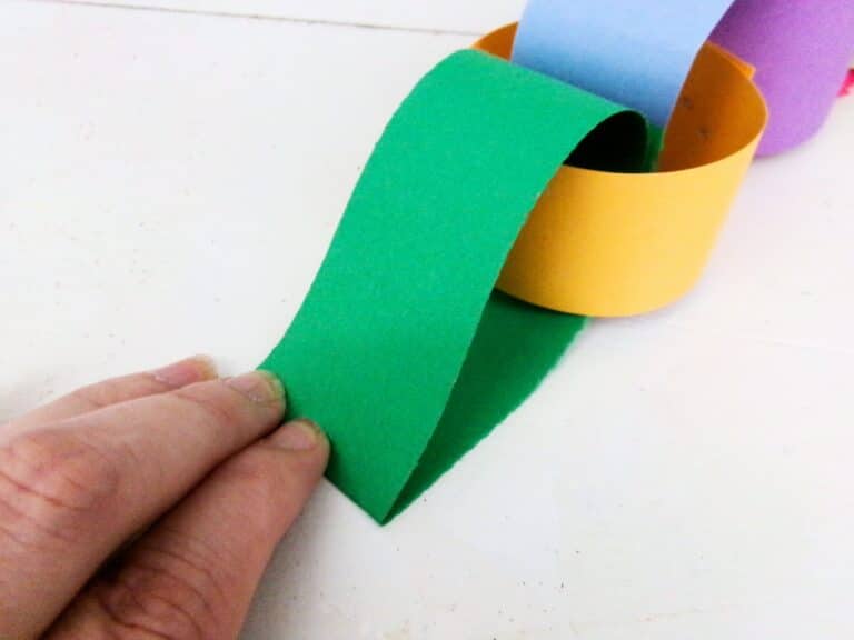 Paper Chain Snake - Kids Activity Zone