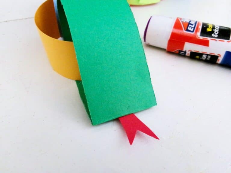 Paper Chain Snake - Kids Activity Zone