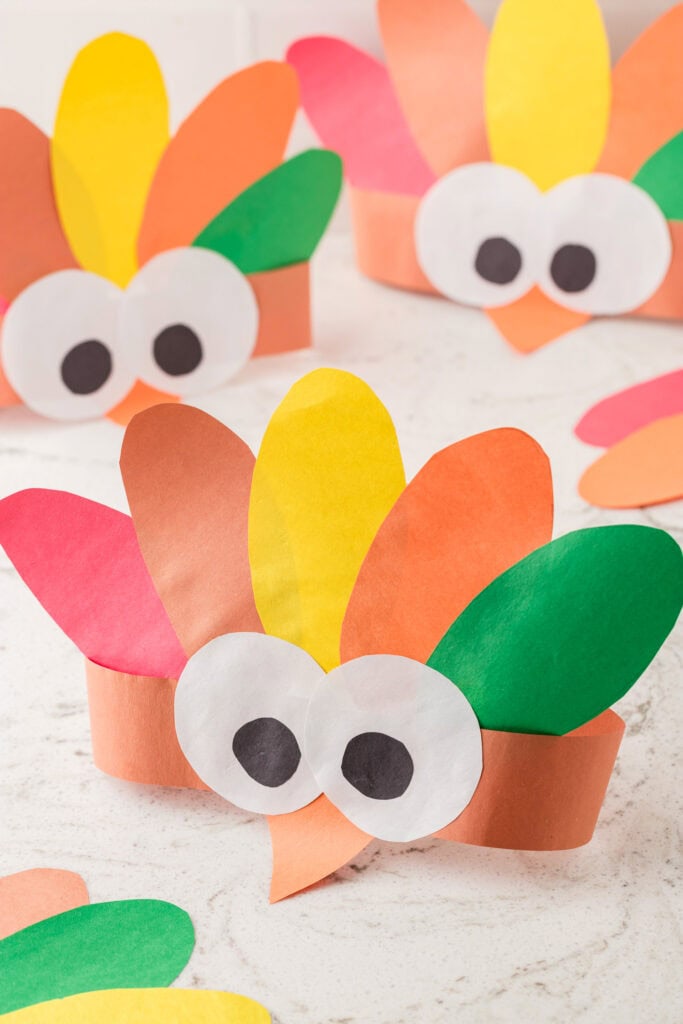 How To Make A Turkey Headband: A Fun And Easy Craft For Kids - Kids ...