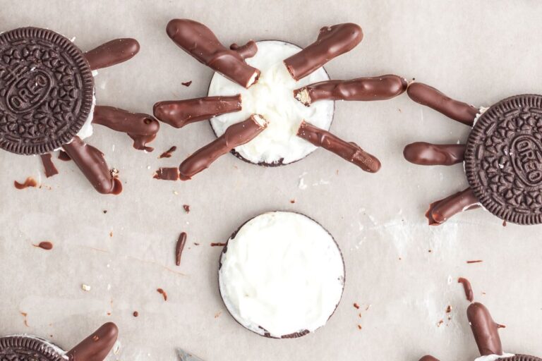 Oreo Spiders - Kids Activity Zone